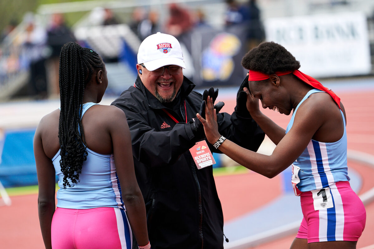 Photo Gallery: Wide-ranging KU track and field action on Kansas Relays ...